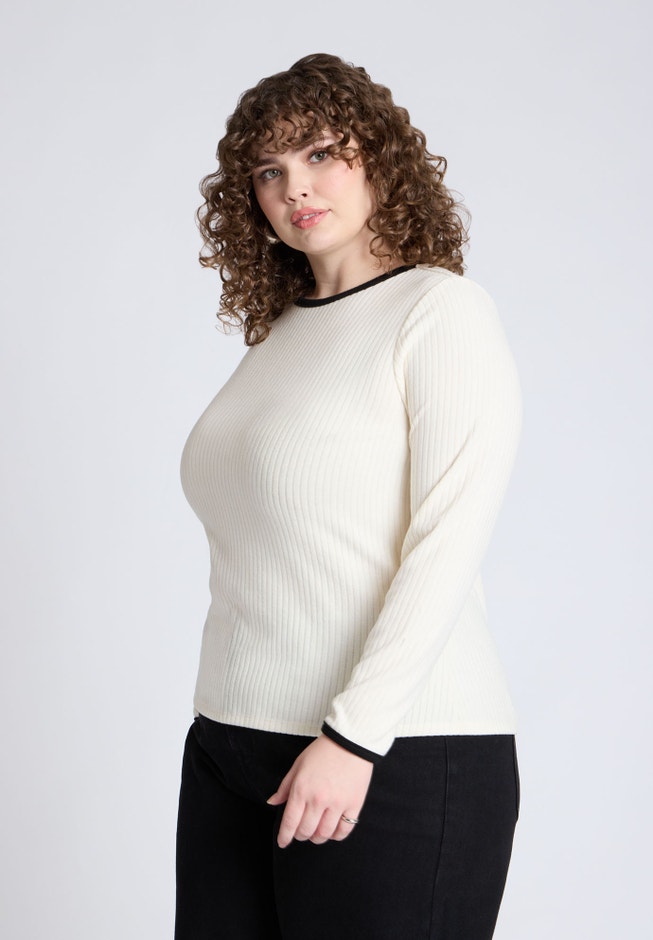 Contrast Trim Top | ELOQUII